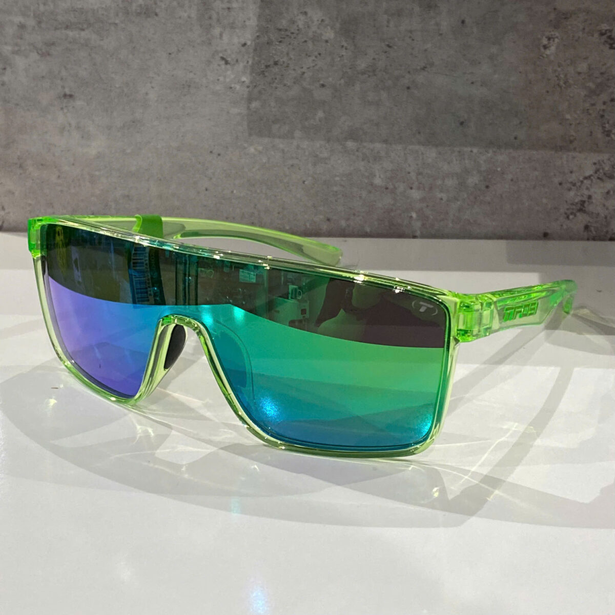 Kính mát thể thao Tifosi Sanctum | Hyper Lime • YCB